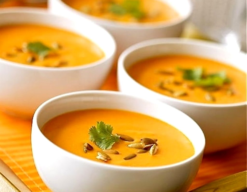Soupe de courges butternut, lait de coco et coriande - Spécial Gastronomie