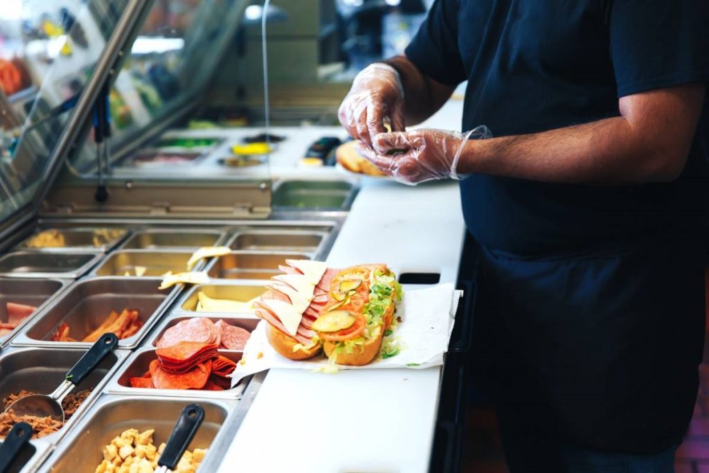 Ouverture d'un restaurant : le choix des équipements en cuisine ...