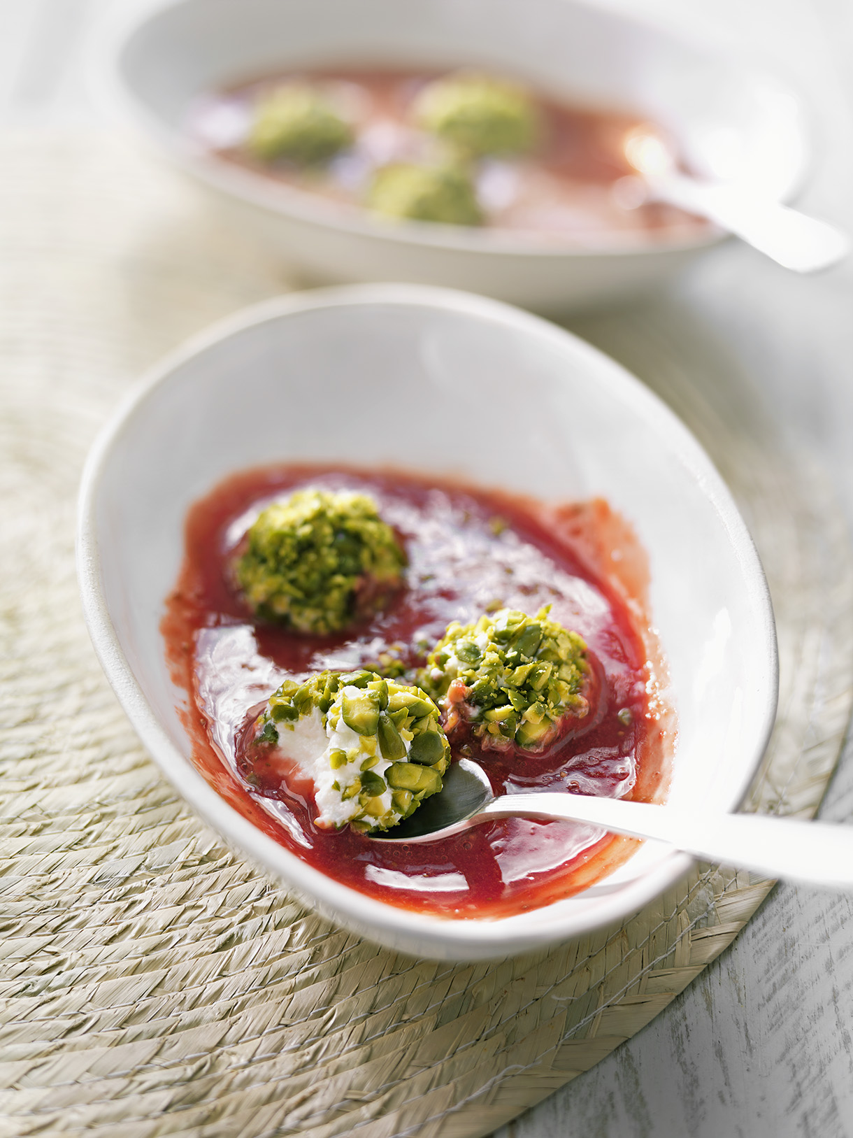 Soupe de fraises et rochers de ricotta à la pistache - Spécial Gastronomie